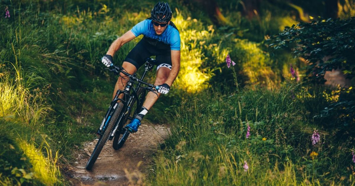 Dlaczego biegacz powinien jeździć na rowerze?